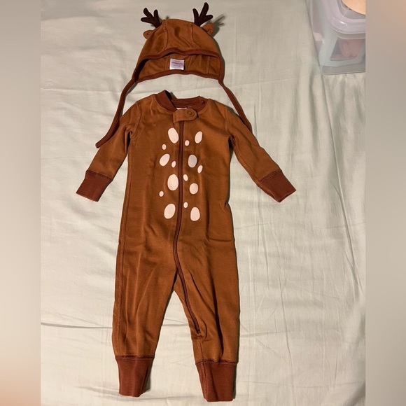 Hanna Andersson | Pajamas | Reindeer Pj And Hat Set | Poshmark